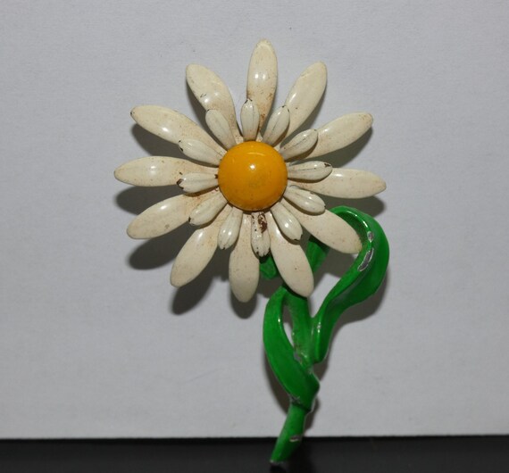 Yellow & White Daisy Flower Pin Daisy Flower Pin Spring Time - Etsy