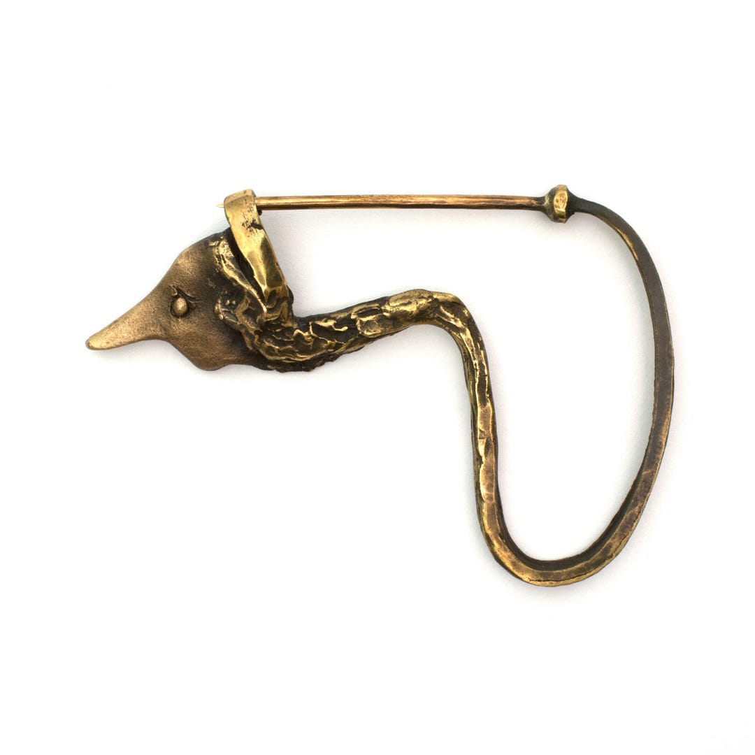 070 · Female Nightingale · Bronze Coat Pin by Vojtěška Vlčková - Etsy