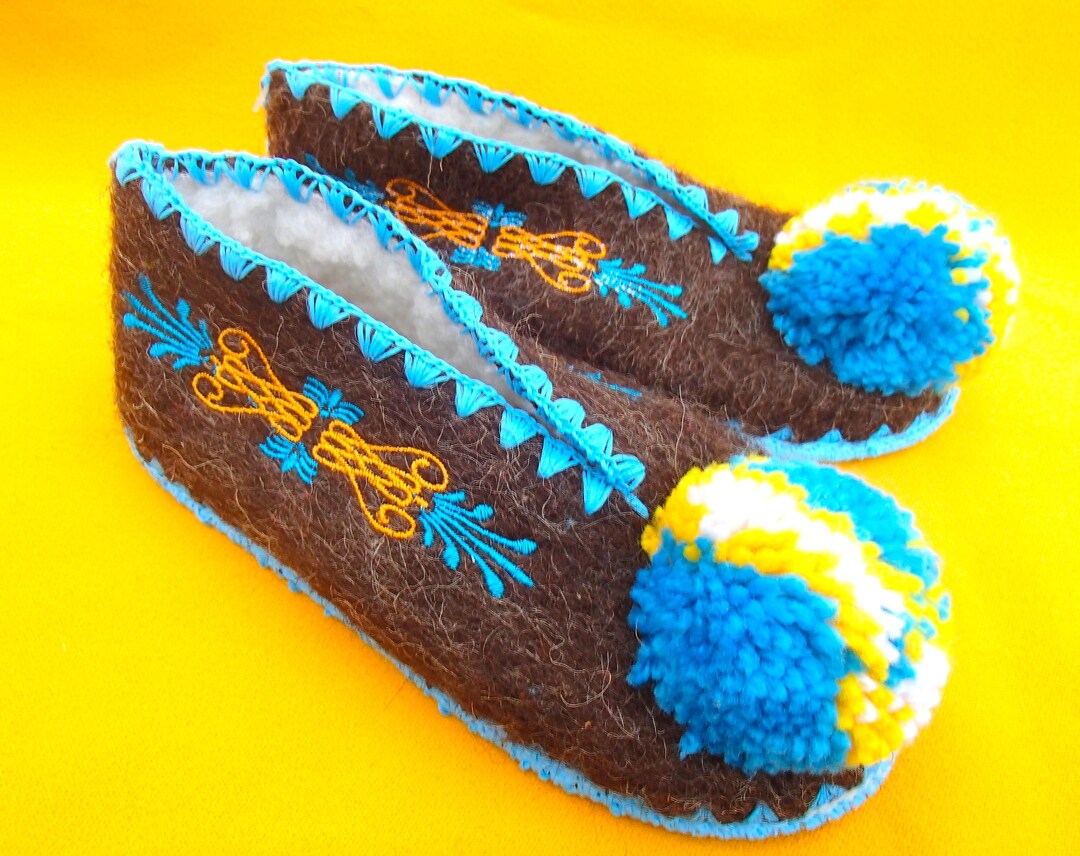 30 - Kids Greek Slippers With Pompom (size 30 / UK 11,5) - Etsy
