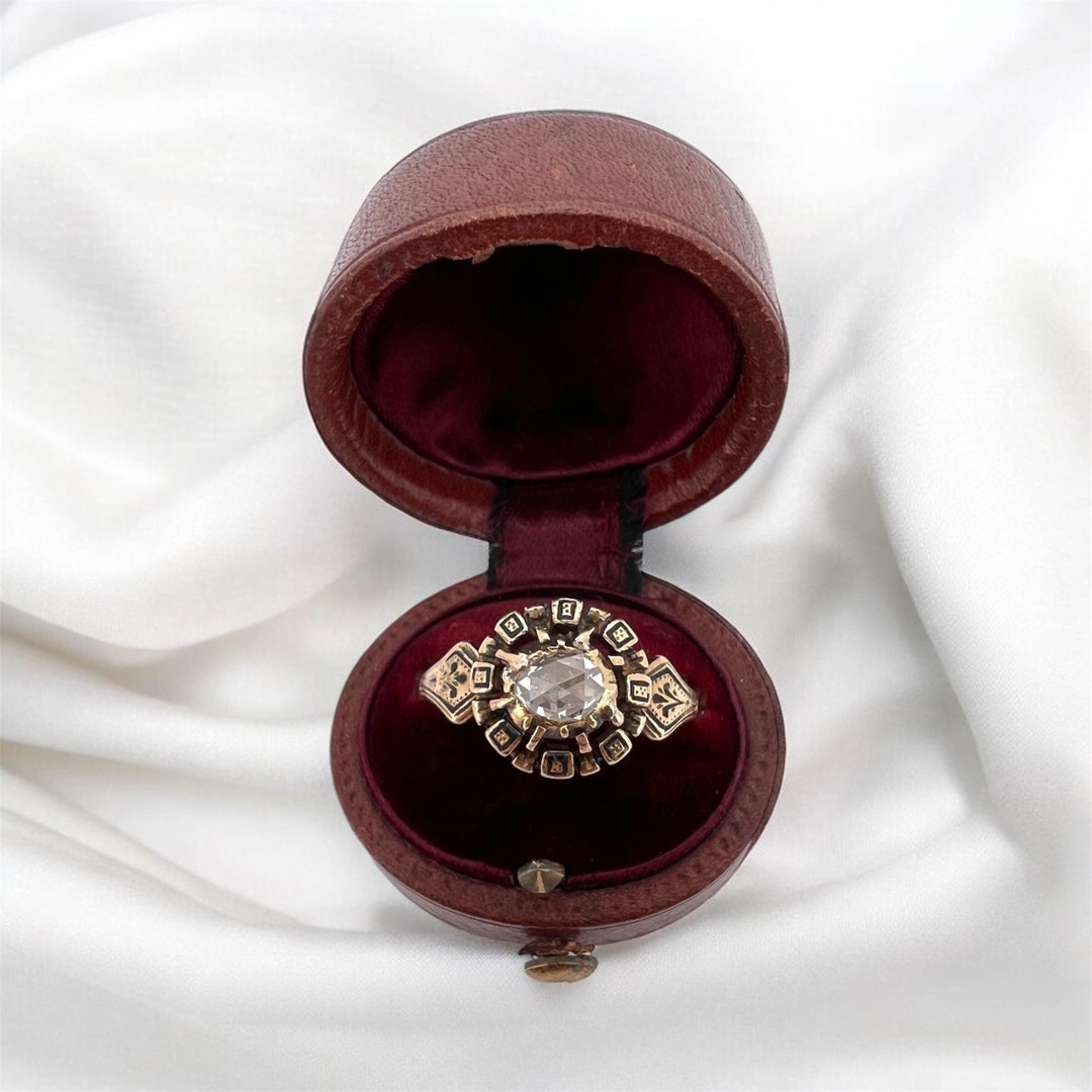 Néo-renaissance Ring, 18k Yellow Gold Ring, Black Enamel Ring, Natural ...