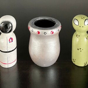 Astronaut, Alien, Rocket Spaceship Peg Doll Wooden Toy Set Space Theme ...