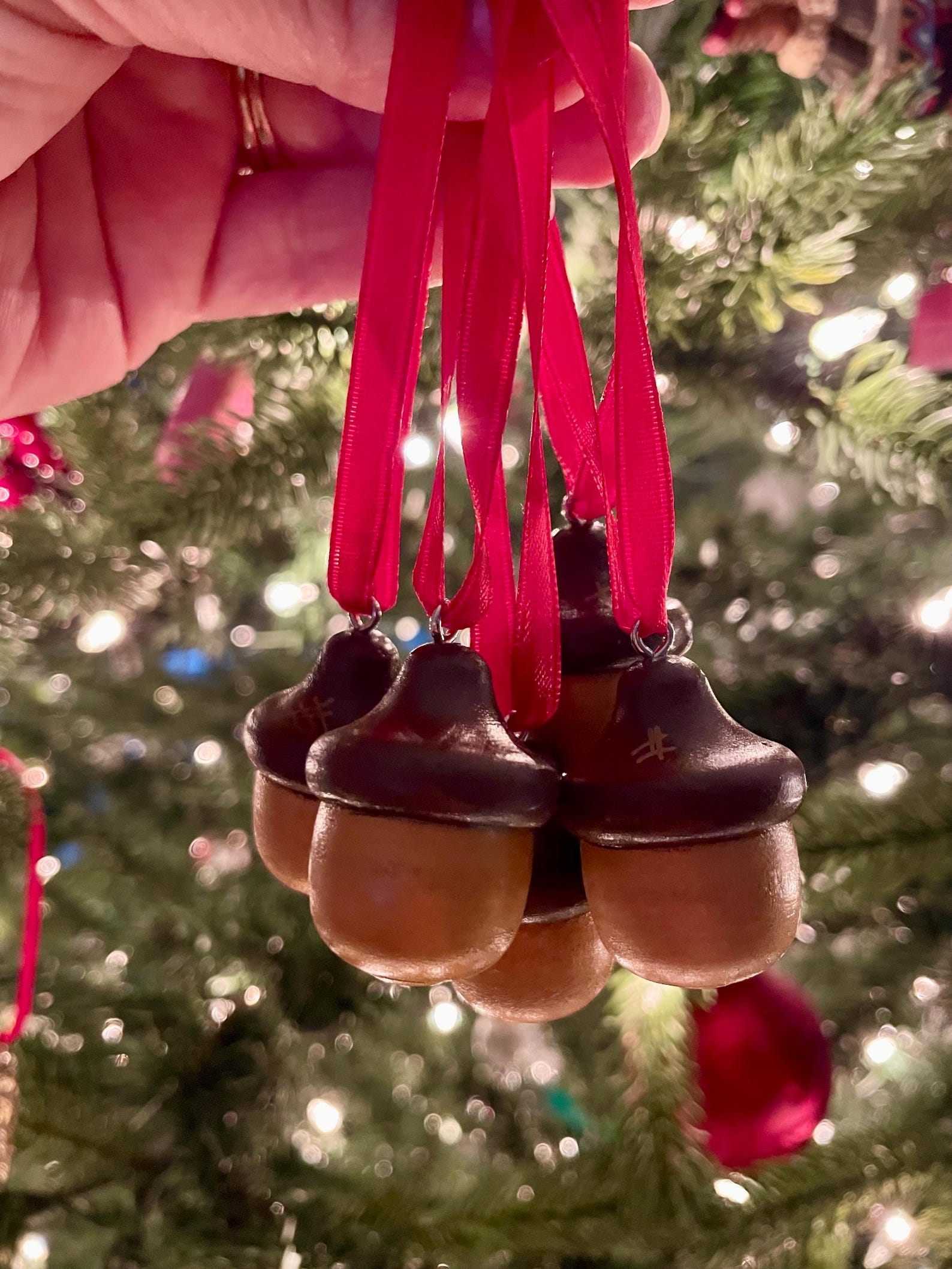 Gold Painted Wooden Acorn Set of 5 Ornaments Christmas Tree Baubles ...