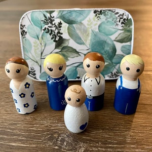 Sweet Family Peg People Dolls House Pretend Play Set in Themed Tin Open ...