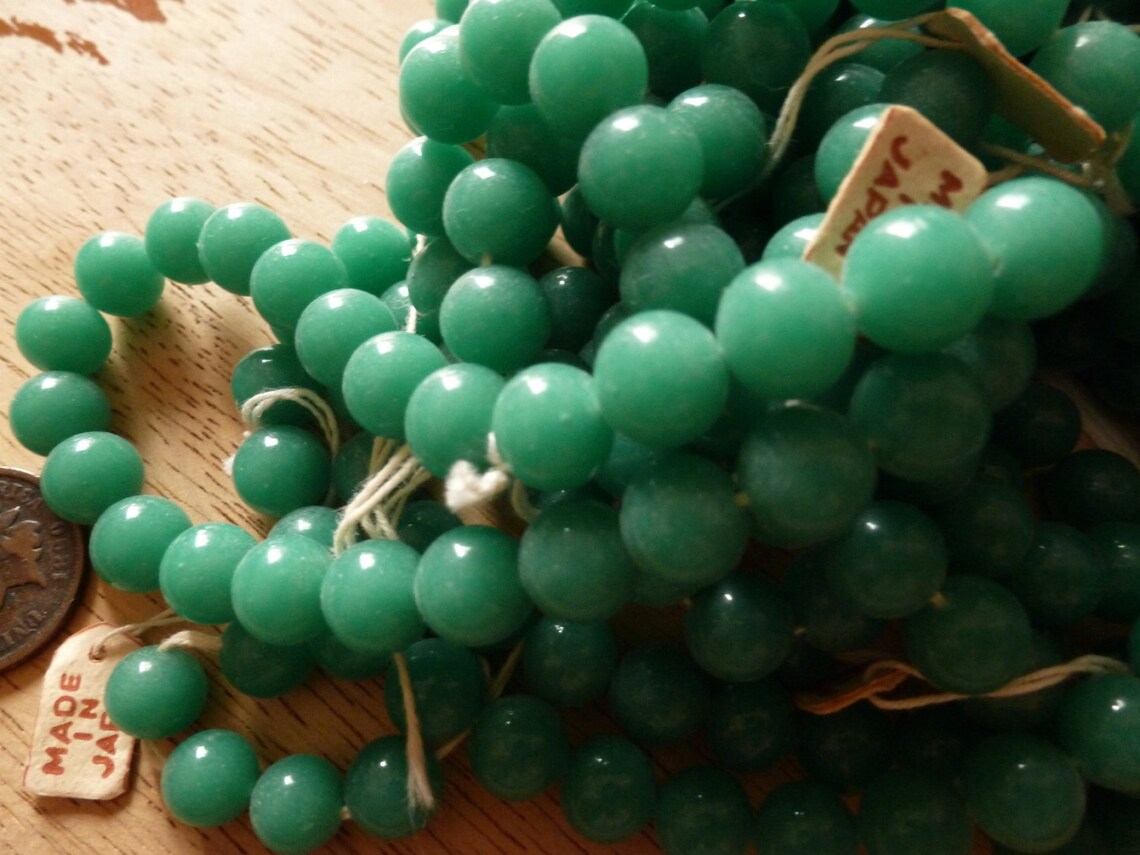 12 Vintage Japanese 8mm Jade Green Glass Beads C37 - Etsy