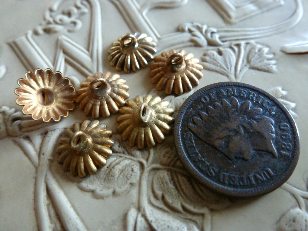 8 Vintage Ridged or Corrugated Looped, Loop Raw Yellow or Copper Tone ...