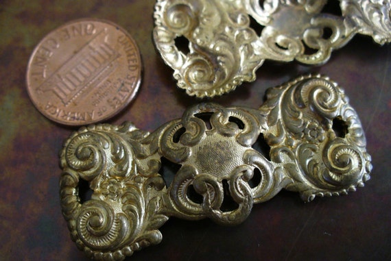 Vintage GINGER Dapped Stamping 1960s Art Noveau Style Bow Tie - Etsy