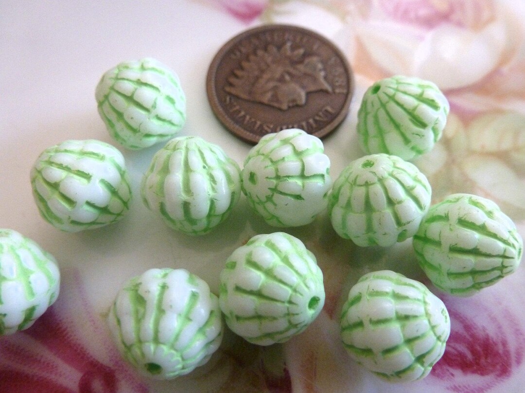 6 Vintage Czech neiger Opaque Lime Green White 10mm Egyptian Motif ...