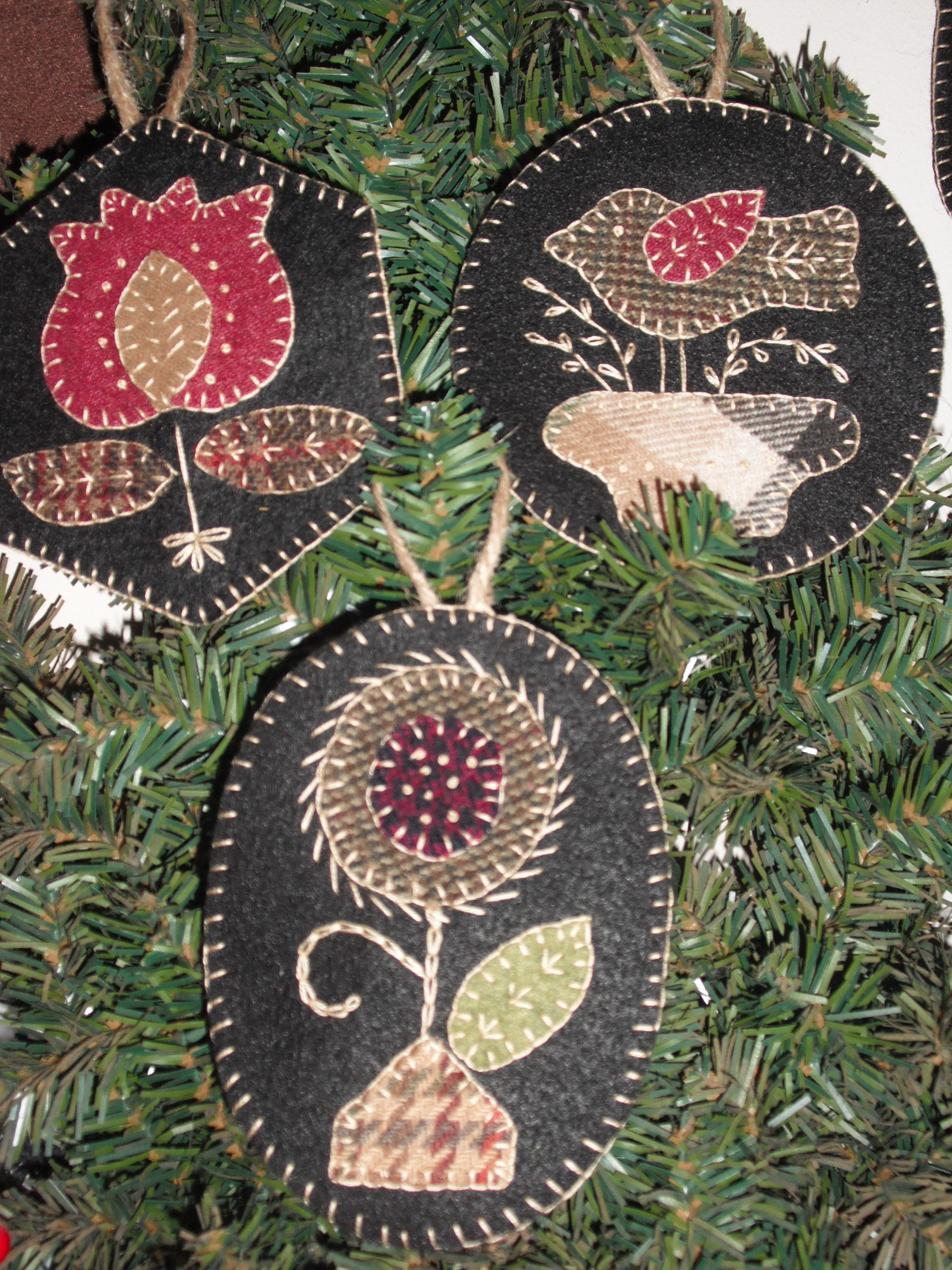 Primitive Penny Rugs