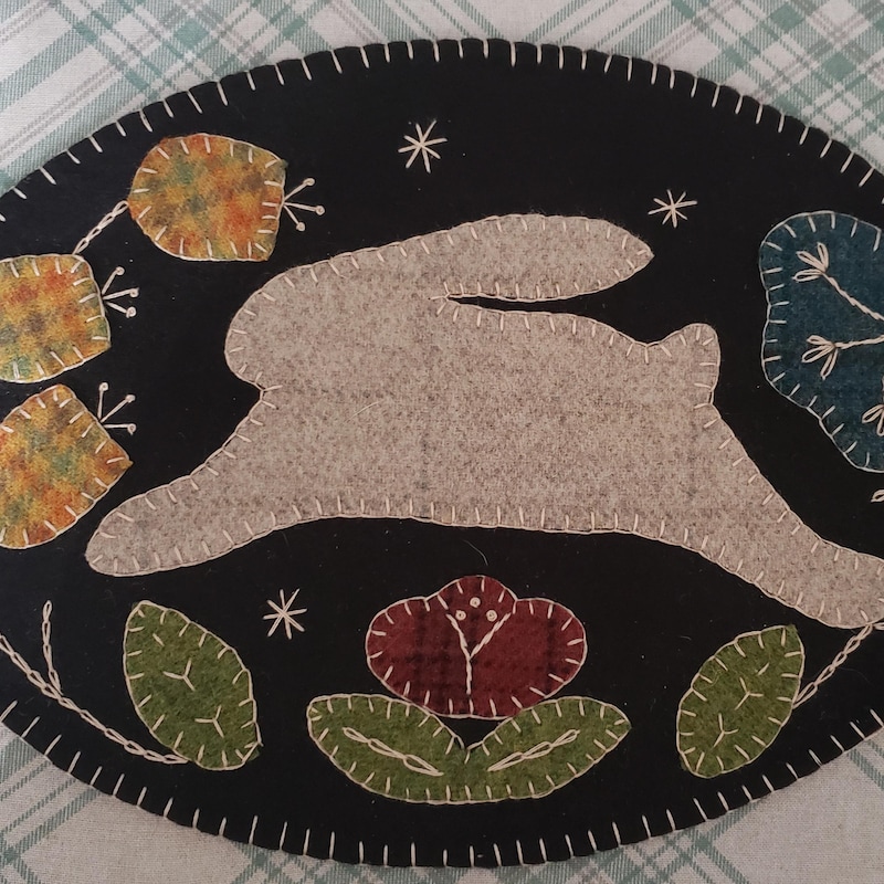 Primitive Rabbit Applique - Etsy