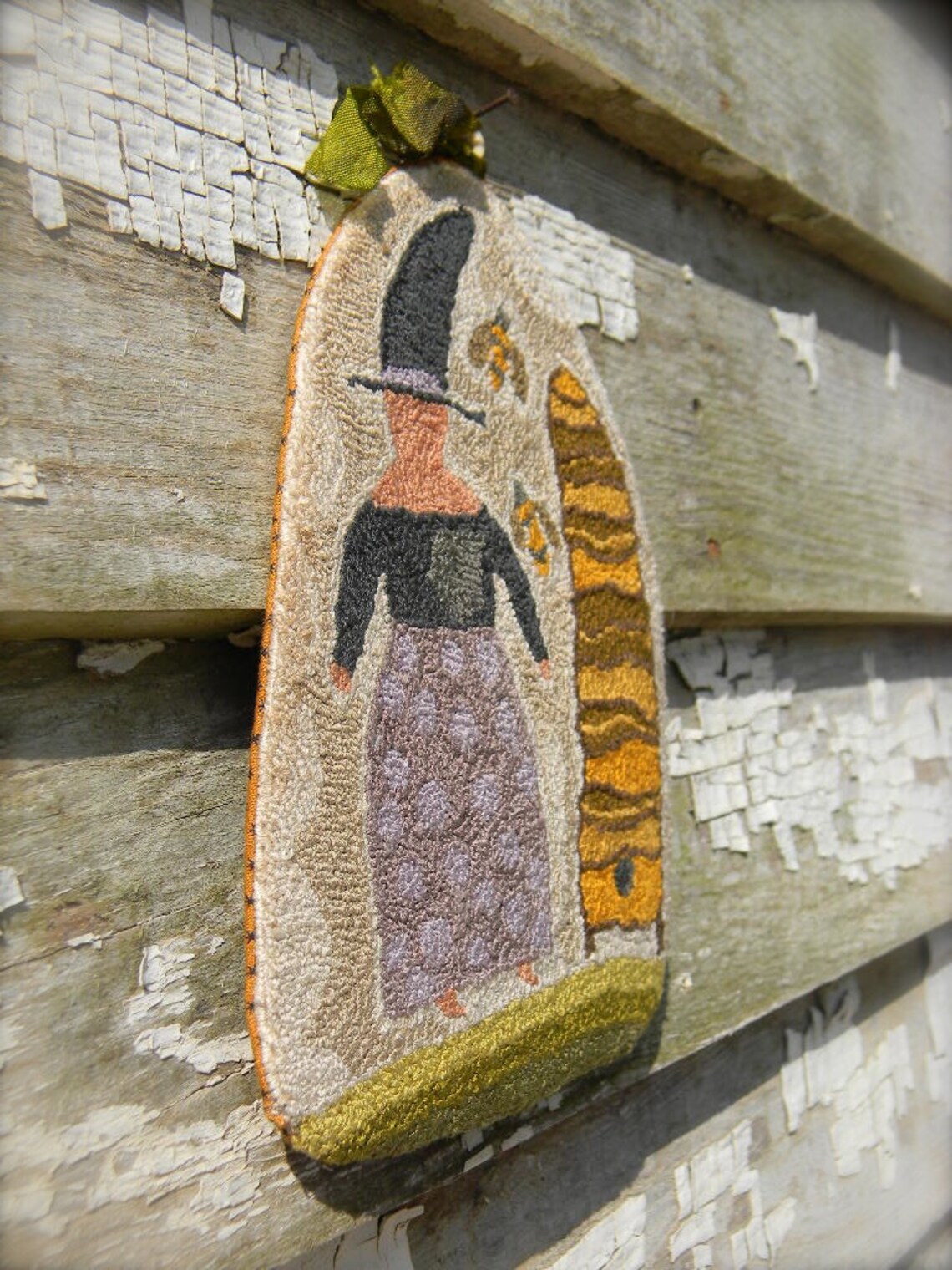 BEE WITCHED PAPER Punch Needle Pattern From ©notforgotten | Etsy