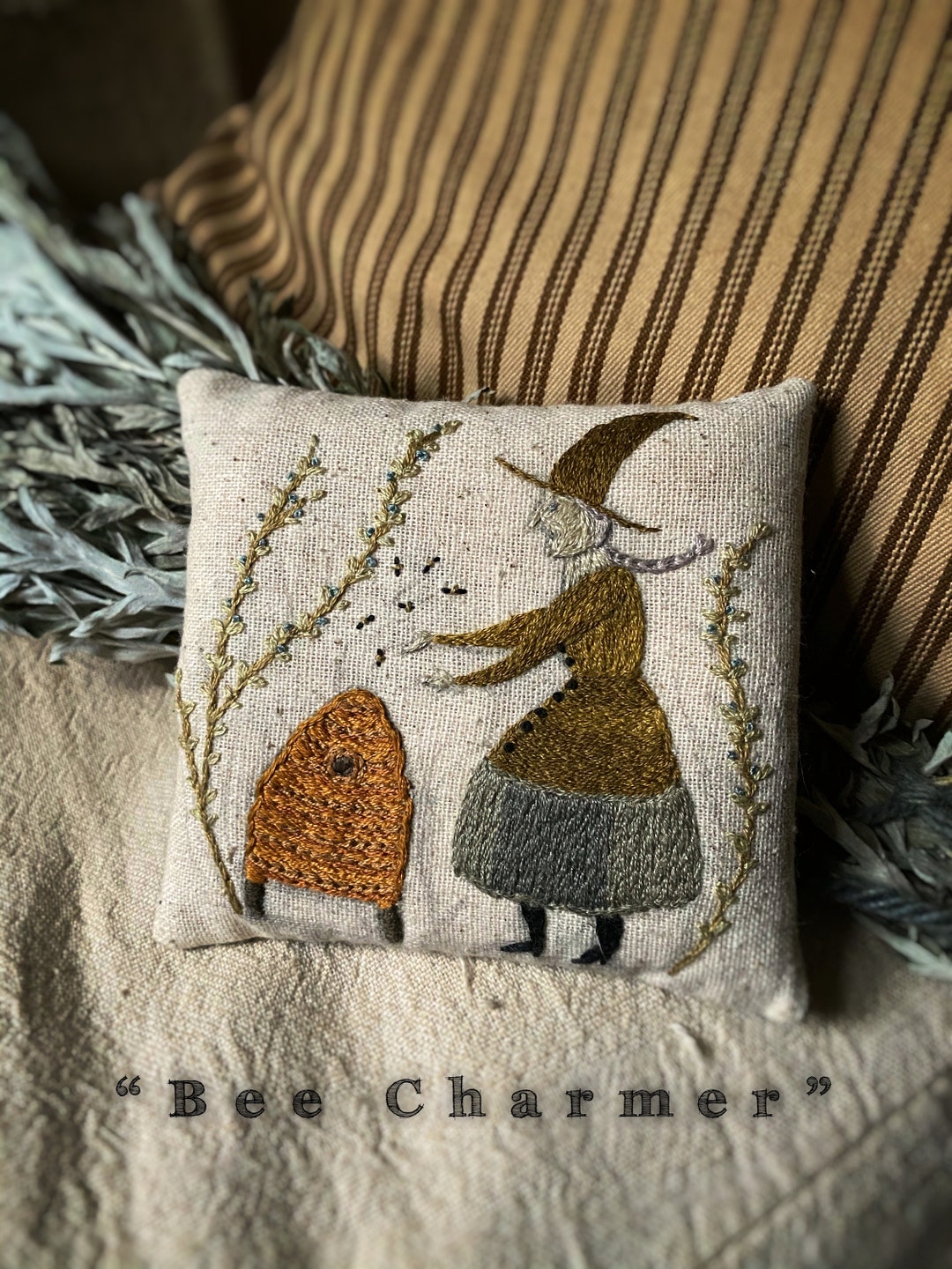 Bee Charmer ~ Hand Embroidery Paper/mailed Pattern ~ From Notforgotten ...