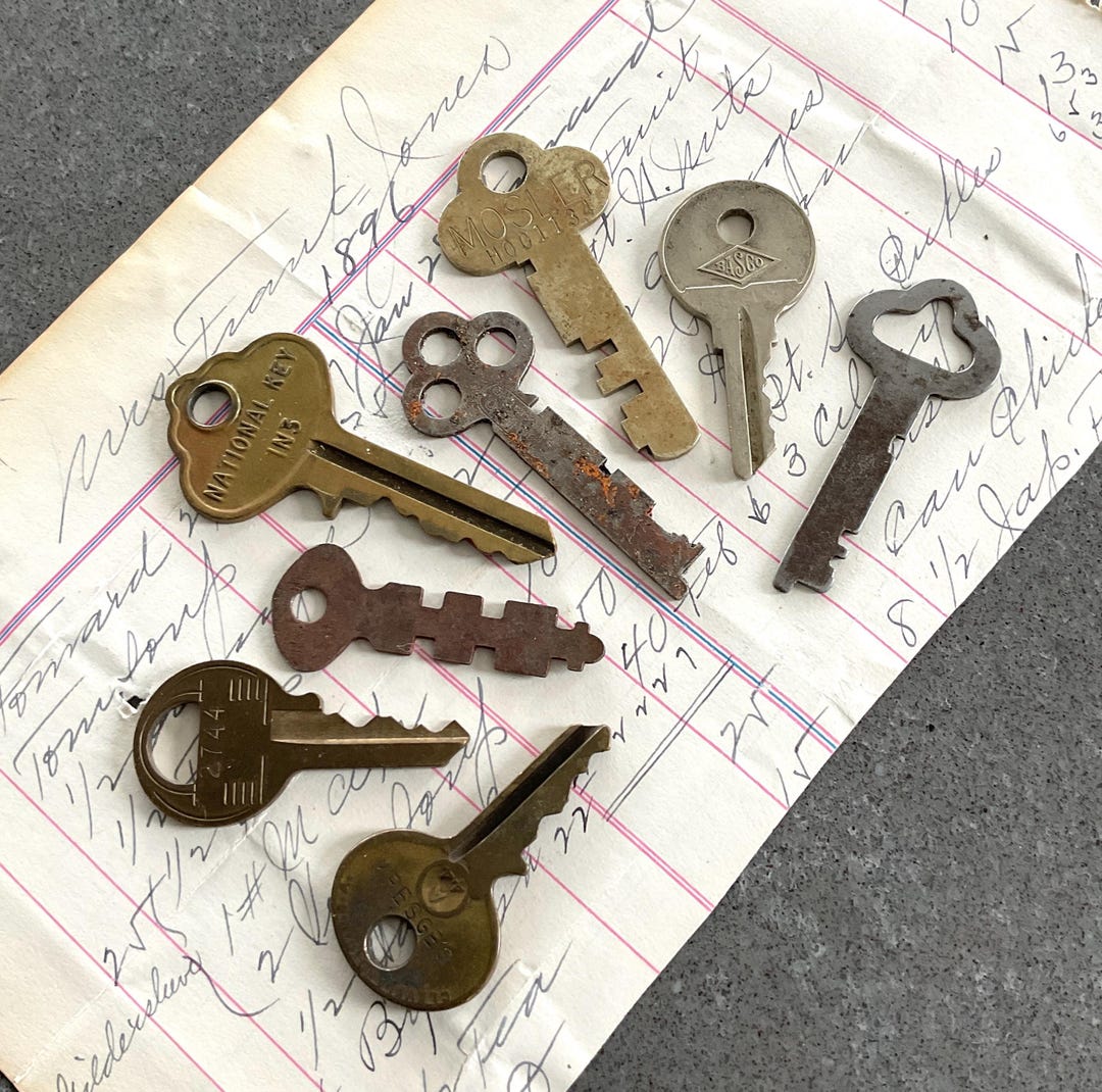 Vintage Keys Set of 9 Antique Craft Jewelry Art Supply - Etsy
