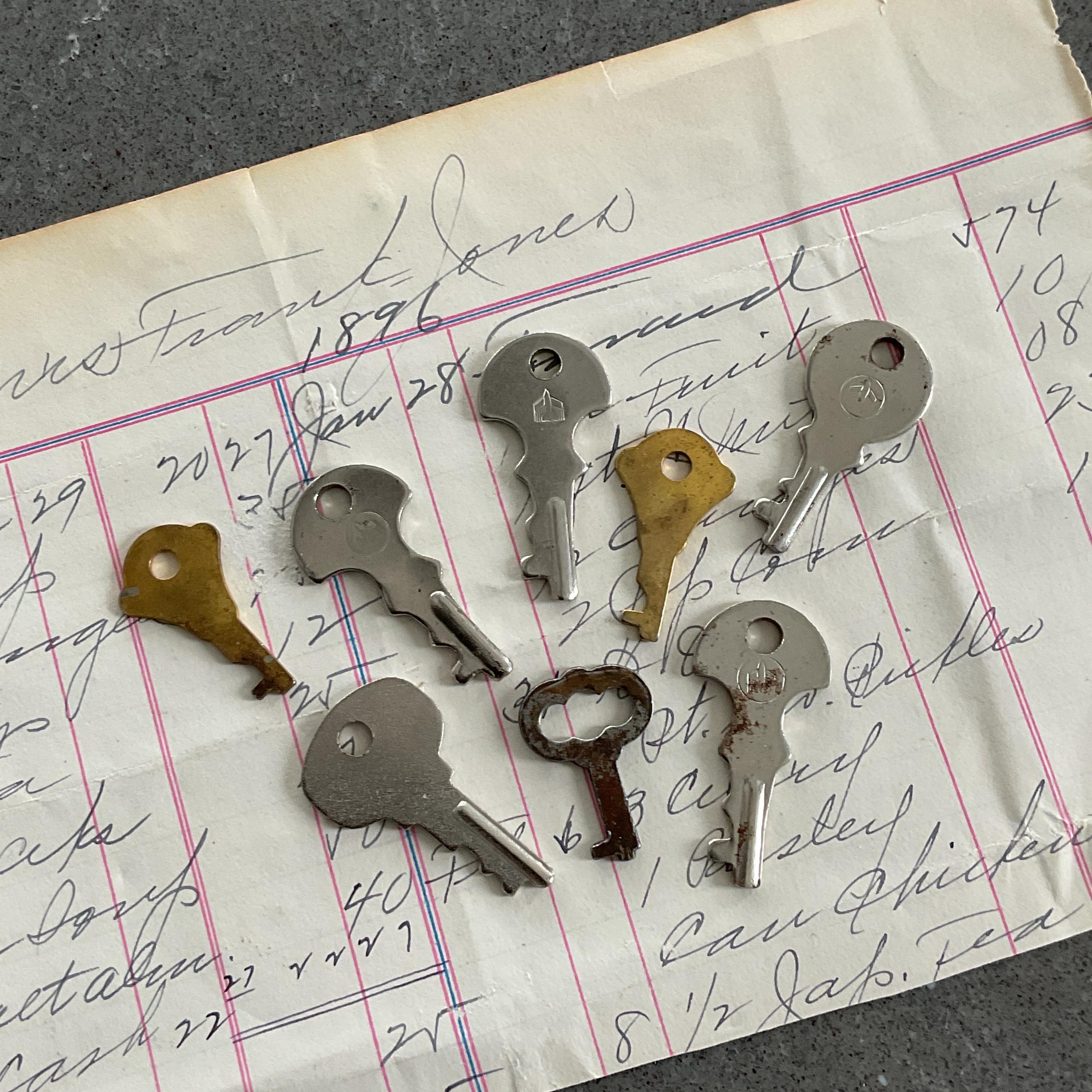 Vintage Keys Set of 9 Antique Craft Jewelry Art Supply - Etsy