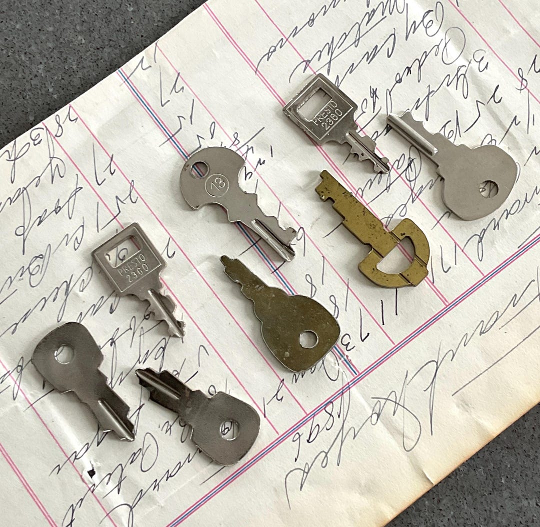 Vintage Keys Set of 9 Antique Craft Jewelry Art Supply - Etsy