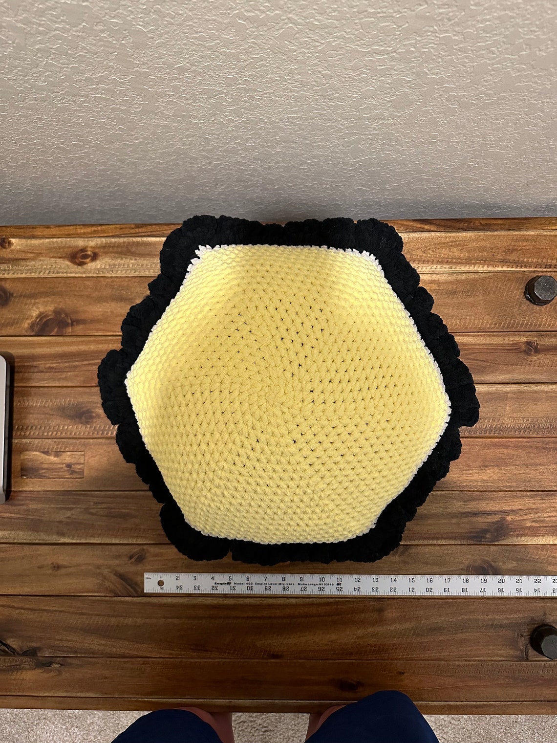 Herpes Simplex Virus Type 2 (HSV-2) Under Scanning Electron Microscope ...