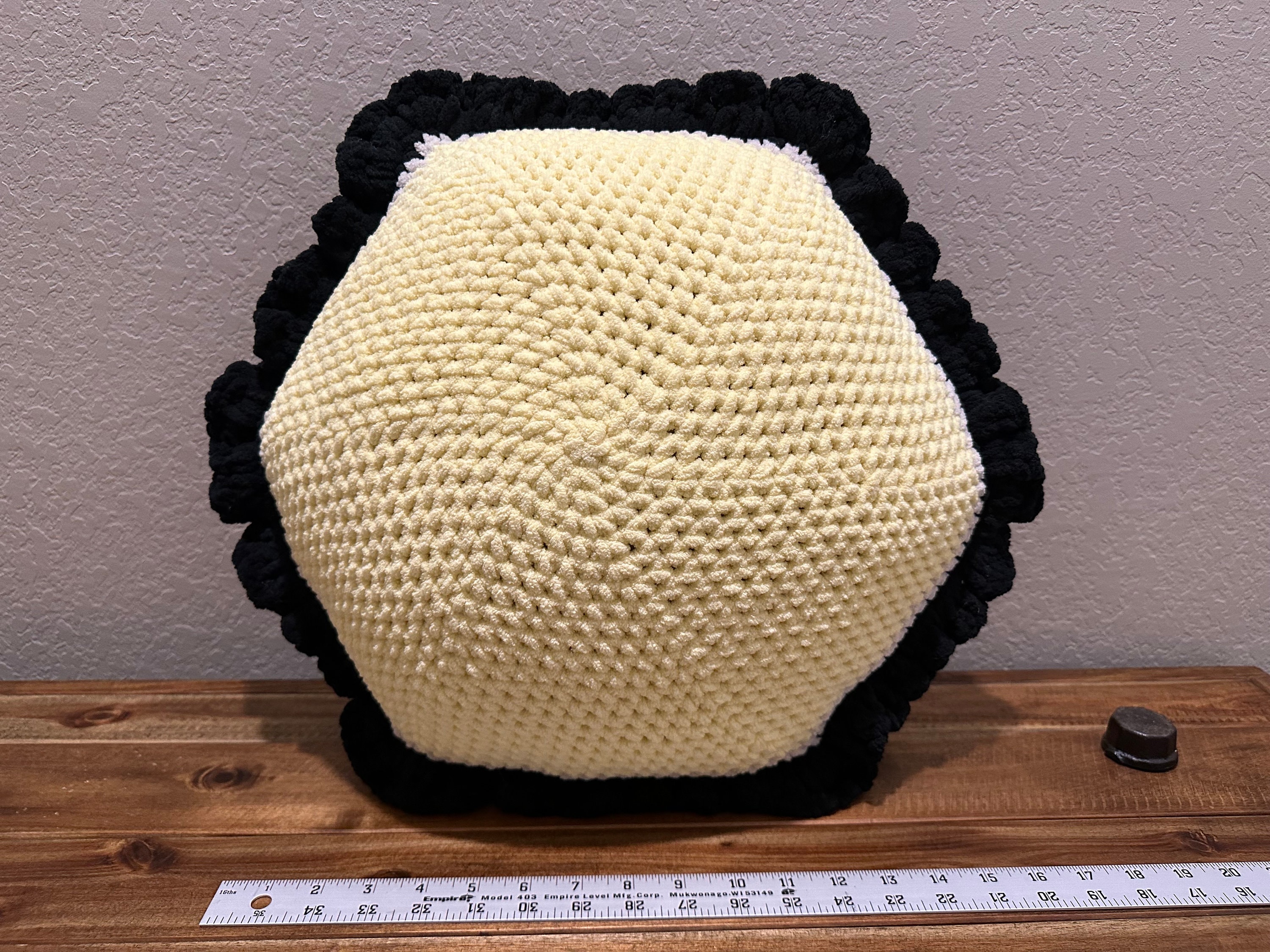 Herpes Simplex Virus Type 2 (HSV-2) Under Scanning Electron Microscope ...