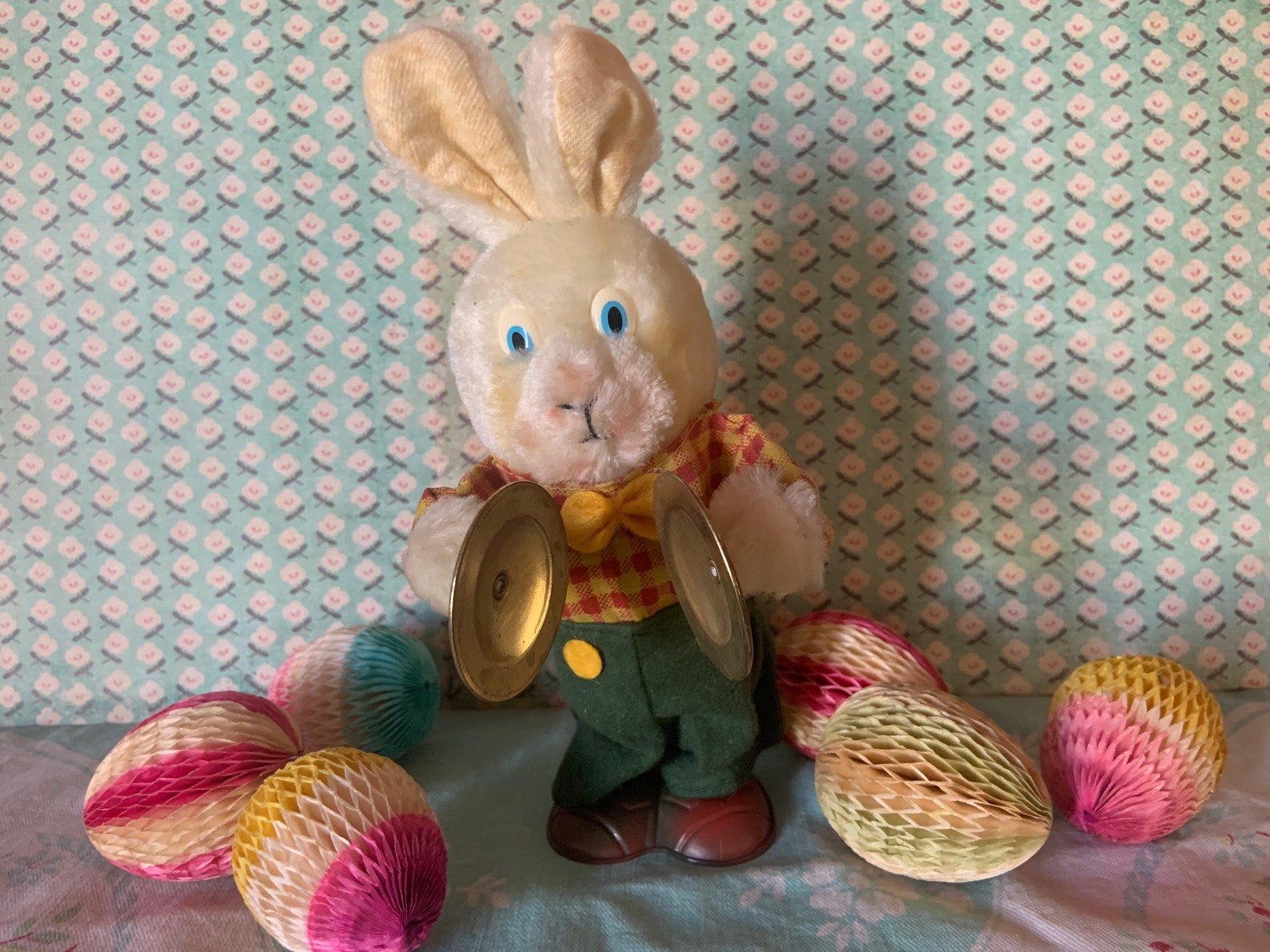 Vintage Mechanical Wind up Bunny Rabbit Playing Cymbals Anthropomorphic ...