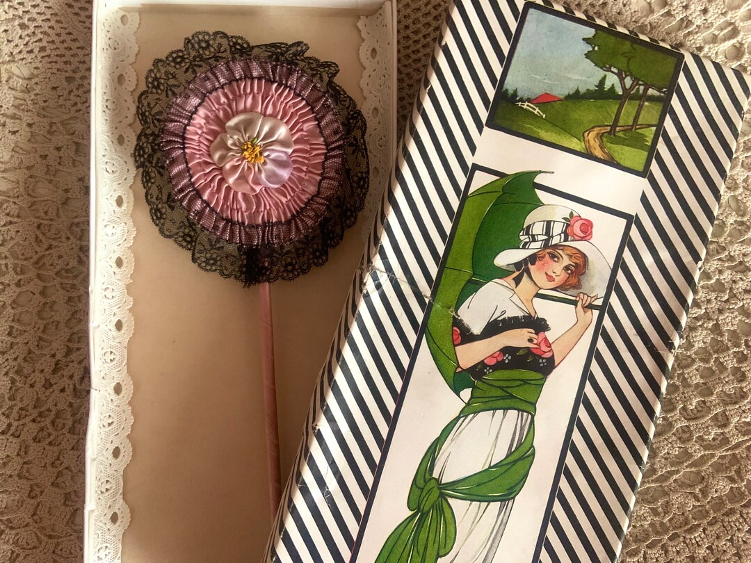 Vintage Flapper Era Powder Puff Wand in Beautiful Antique Gift Box Silk ...