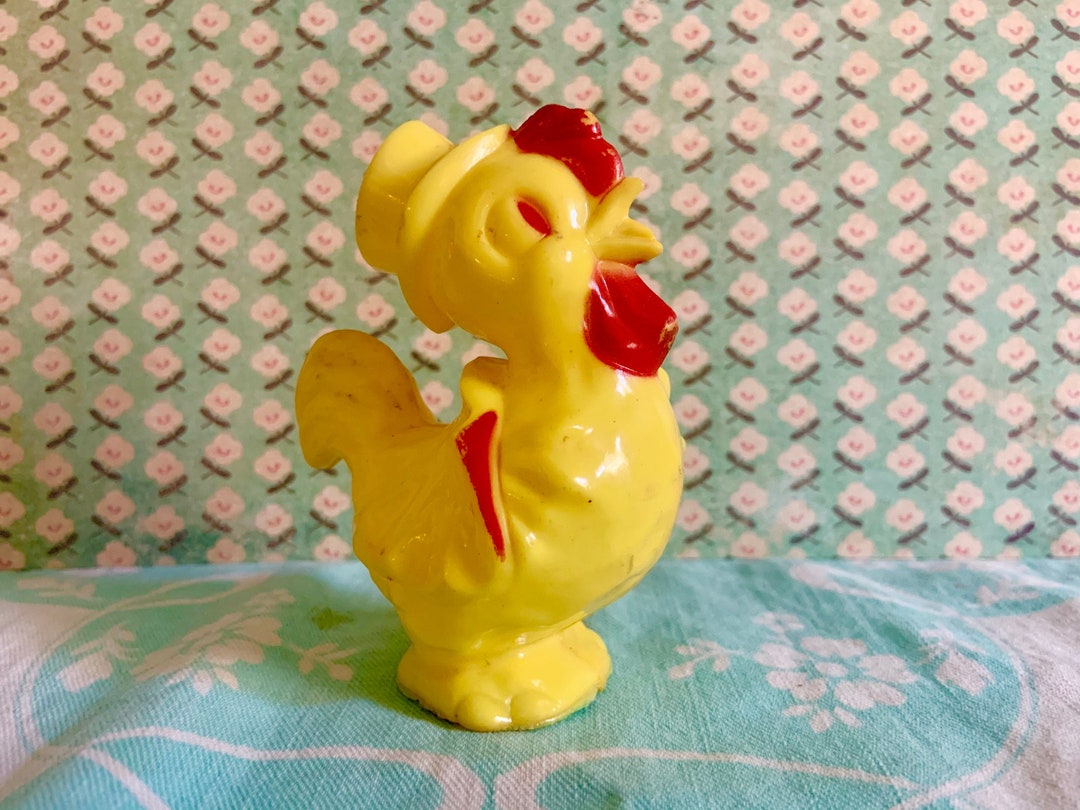 Vintage Irwin Plastic Rooster Rattle Easter Toy Anthropomorphic Rooster ...