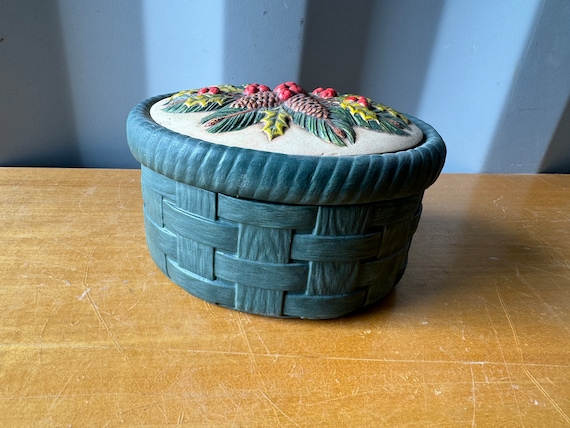 Vintage Ceramic Pottery Storage Trinket Box - Gem
