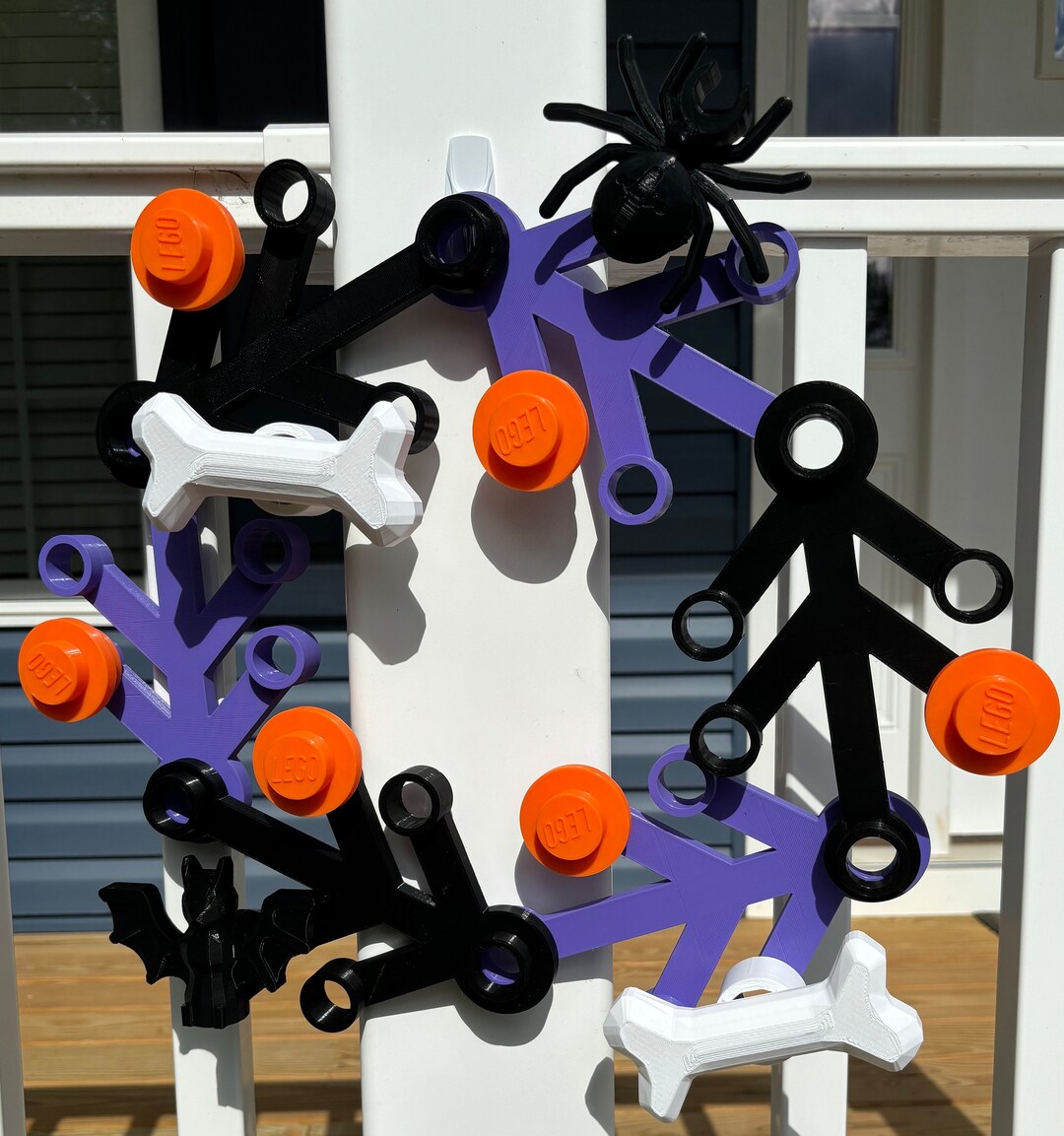 3D Printed Spooky Brick Wreath - Etsy