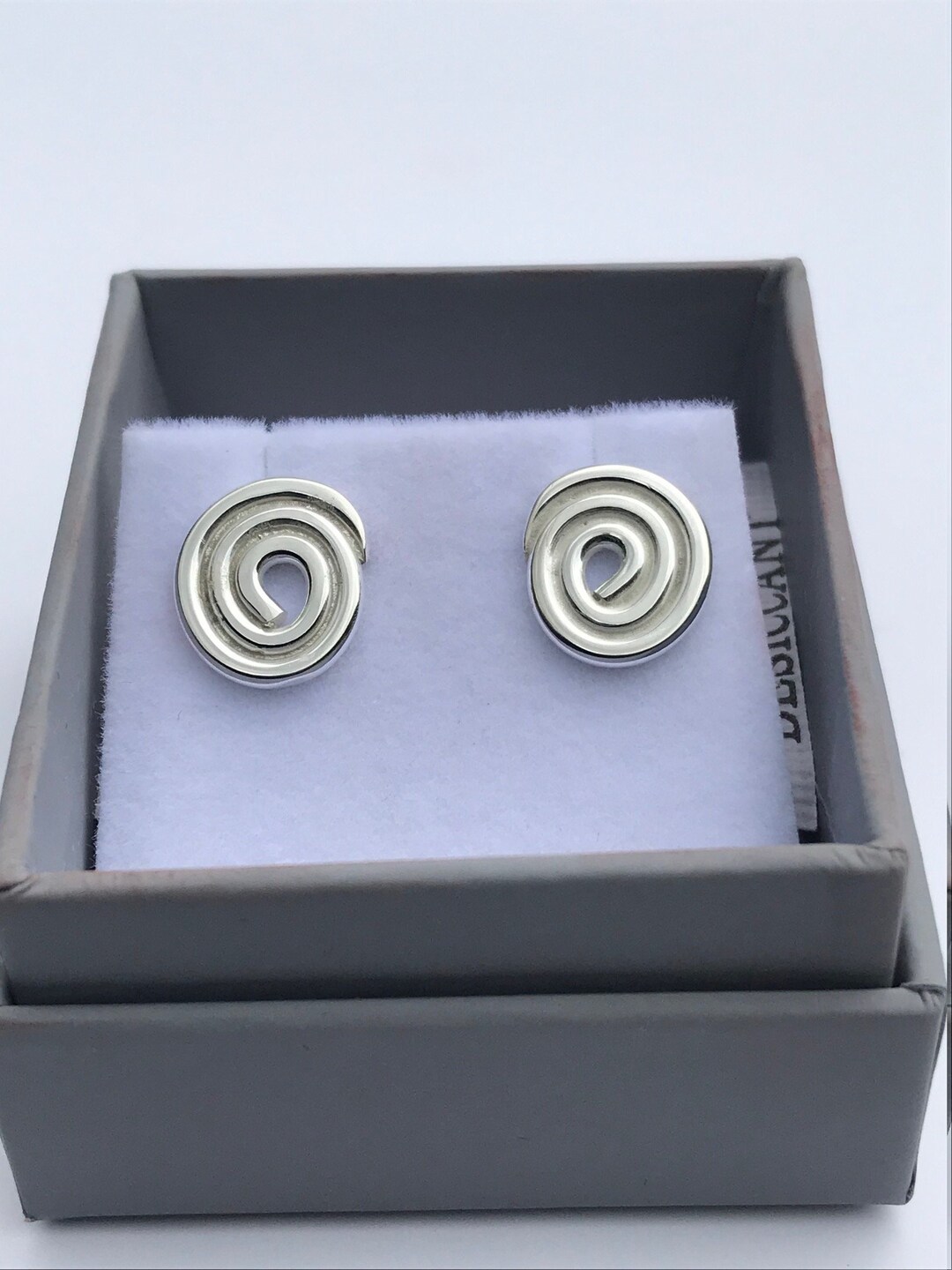 Swirl Studs - Etsy