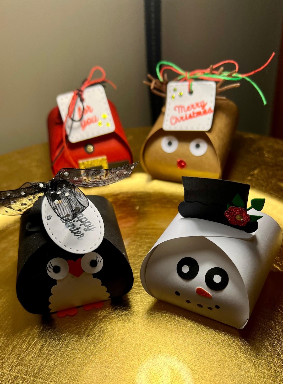 Christmas Curvy Keepsake Treat Box - Set 4 (includes Hershey Miniatures ...