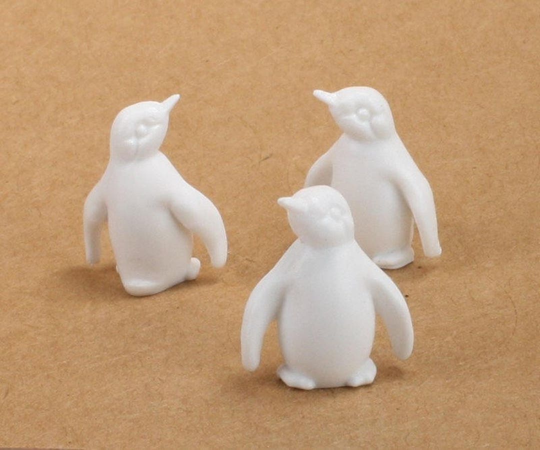Vintage Penguins Miniature Set of 8 | White Penguins Figurine ...