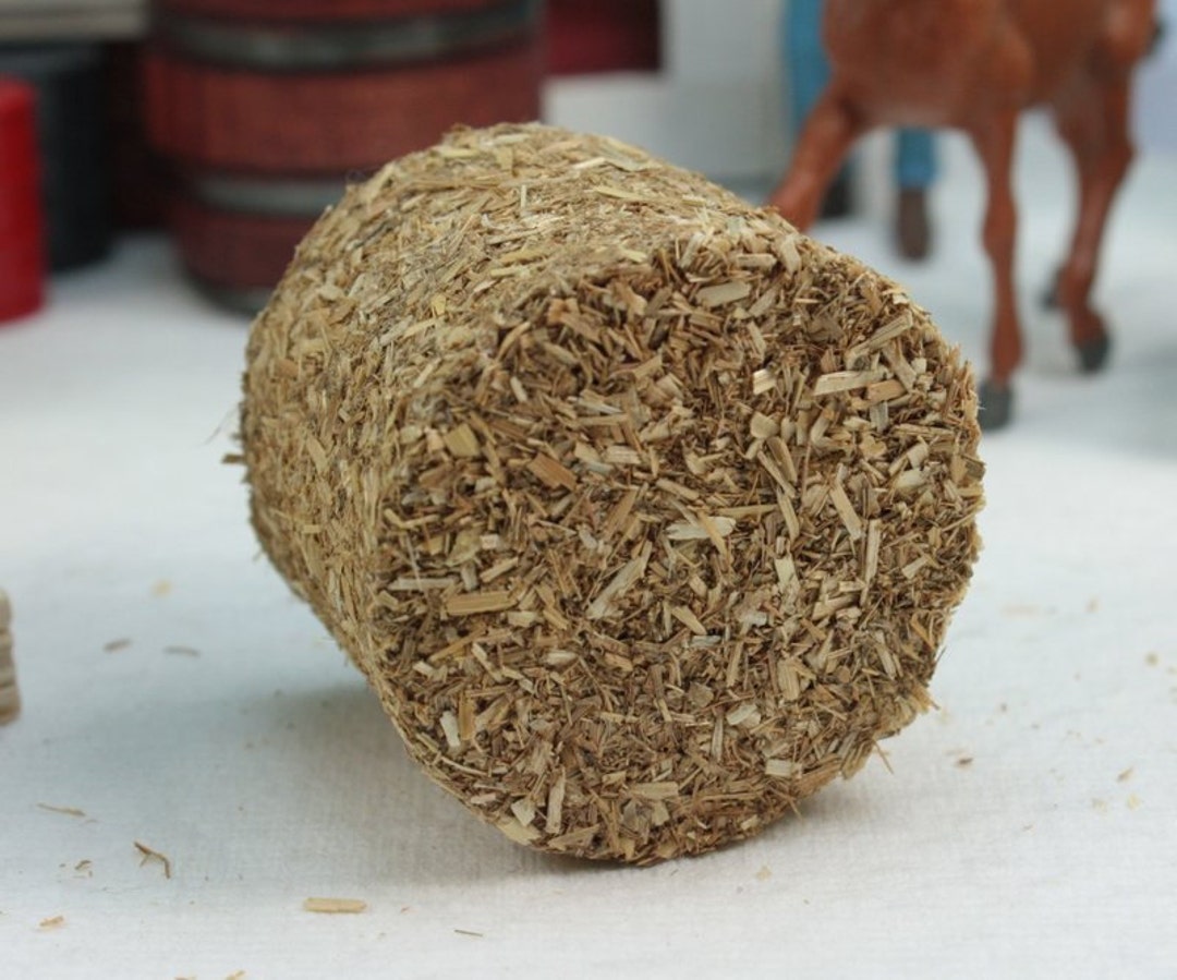 Round Hay Bales Set of 2 | Miniature Hay Bales 1:35 Scale | Craft ...