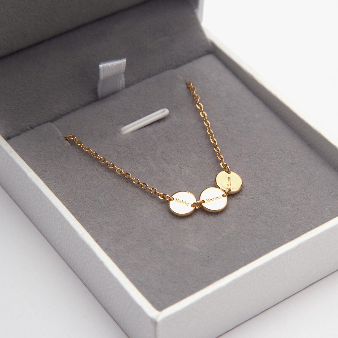 Personalized Minimalist Disc Necklace Name Disc Coin Pendants Circle ...