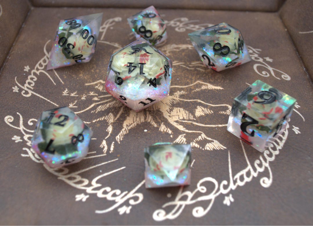 Alice in Wonderland, Painting the Roses Red Dice 7pc Dnd Dice Set - Etsy