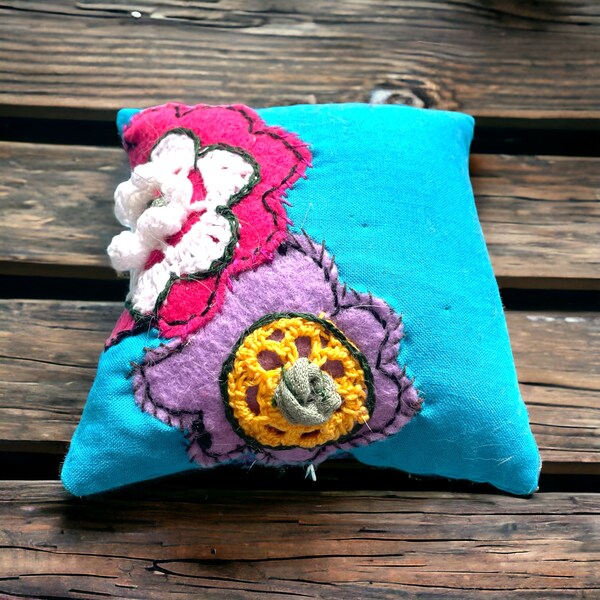 Square Pincushion - Etsy