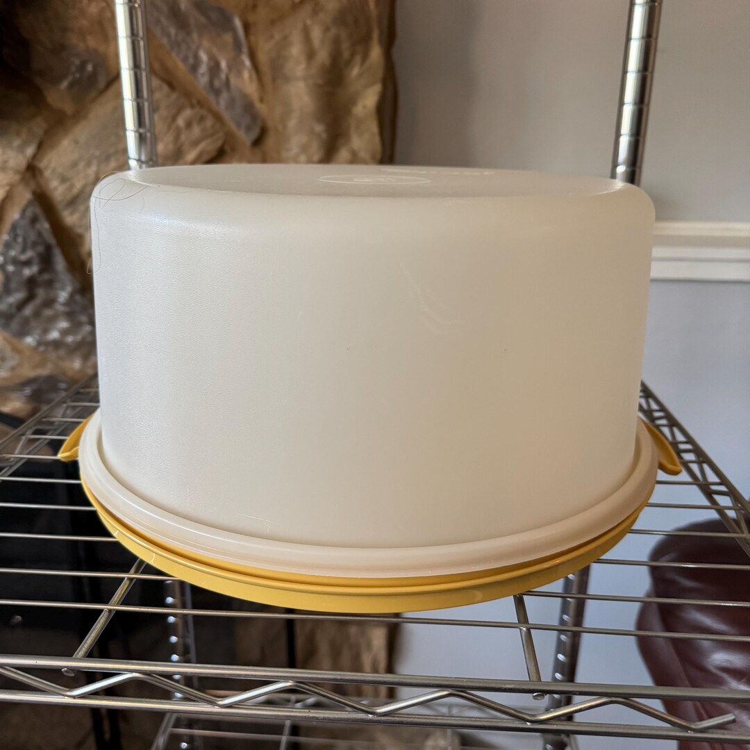 Vintage MCM Tupperware Cake Carrier - Etsy