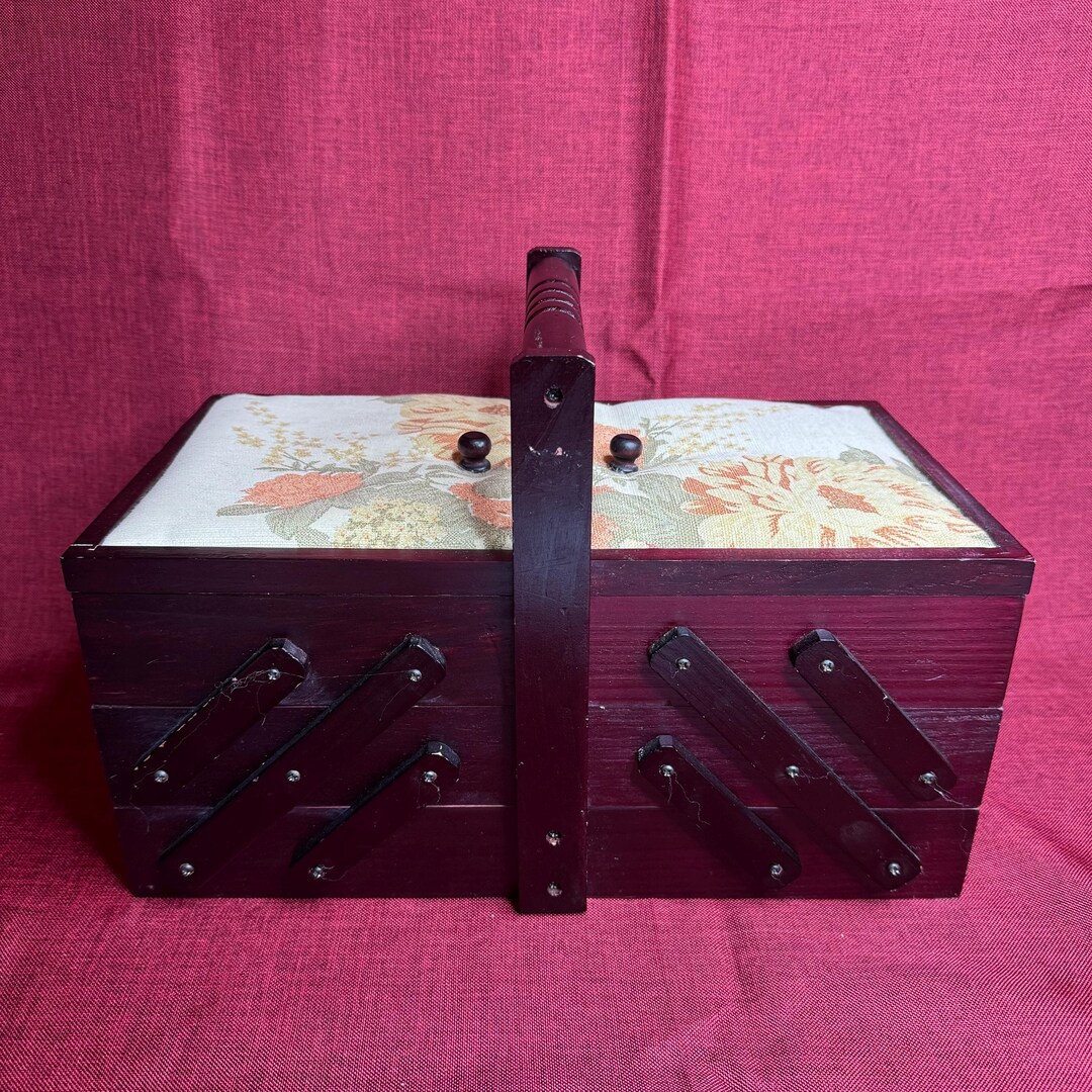 Vintage Accordion Fold Out Style Sewing Craft Box With Cushioned Floral ...