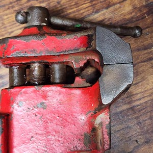 Vintage Cast Iron 2-1/2'' Small Table Mount VISE (made in USA) - Etsy
