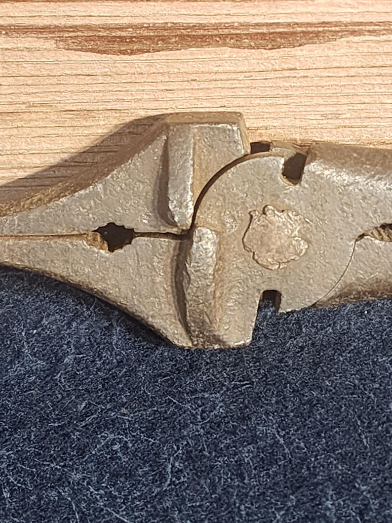 Antique Cast Iron Lineman Pliers - Etsy