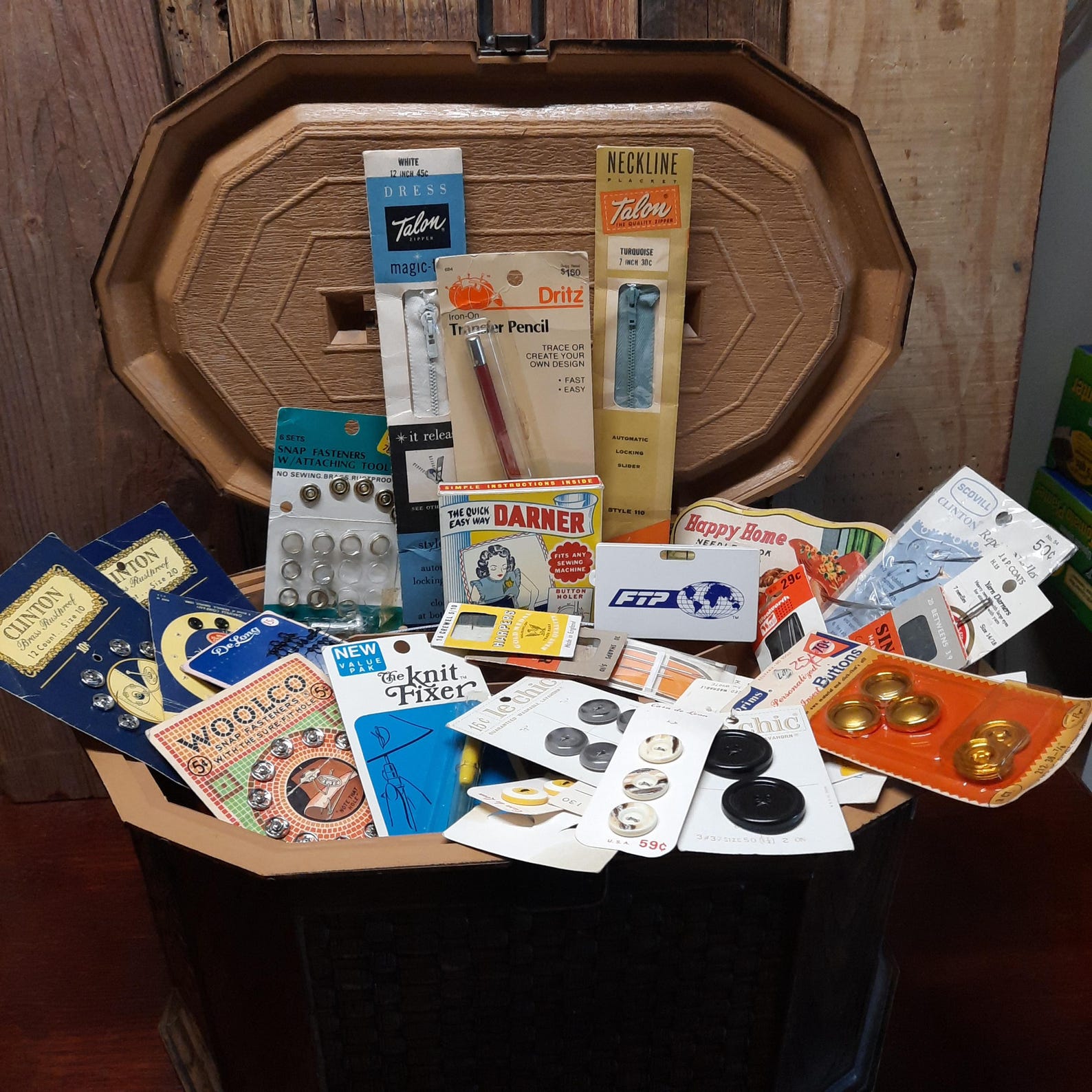 Lerner 1970s Plastic Sewing Box Including Many Vintage Sewing Notions ...