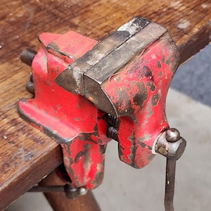Vintage Cast Iron 2-1/2'' Small Table Mount VISE (made in USA) - Etsy