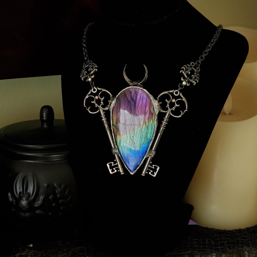 Keys to the Underworld Hekate Inspired Necklace With Labradorite - Etsy