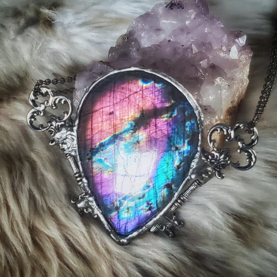 Keys to the Underworld - Hekate Inspired Labradorite Necklace - Etsy