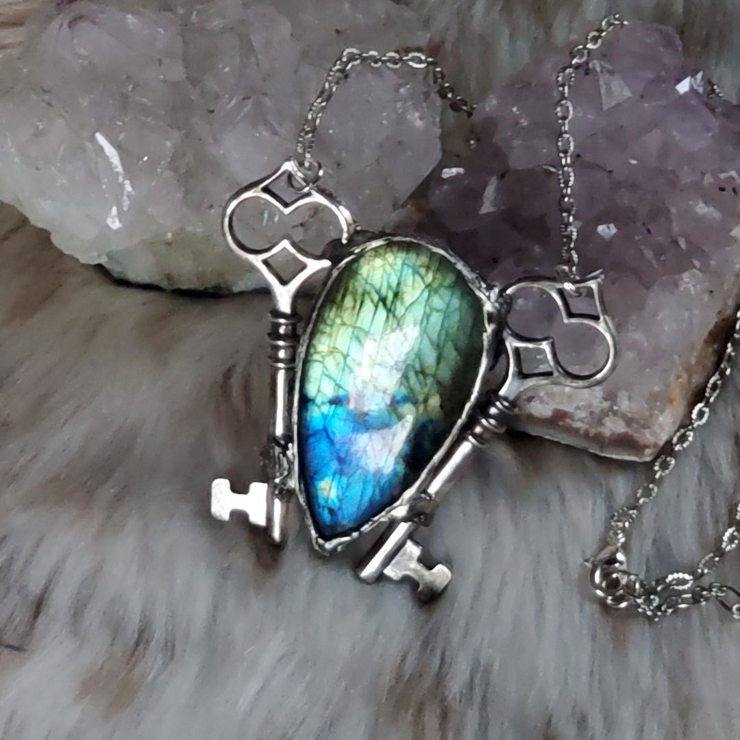 Keys to the Underworld - Hekate Inspired Labradorite Necklace - Etsy