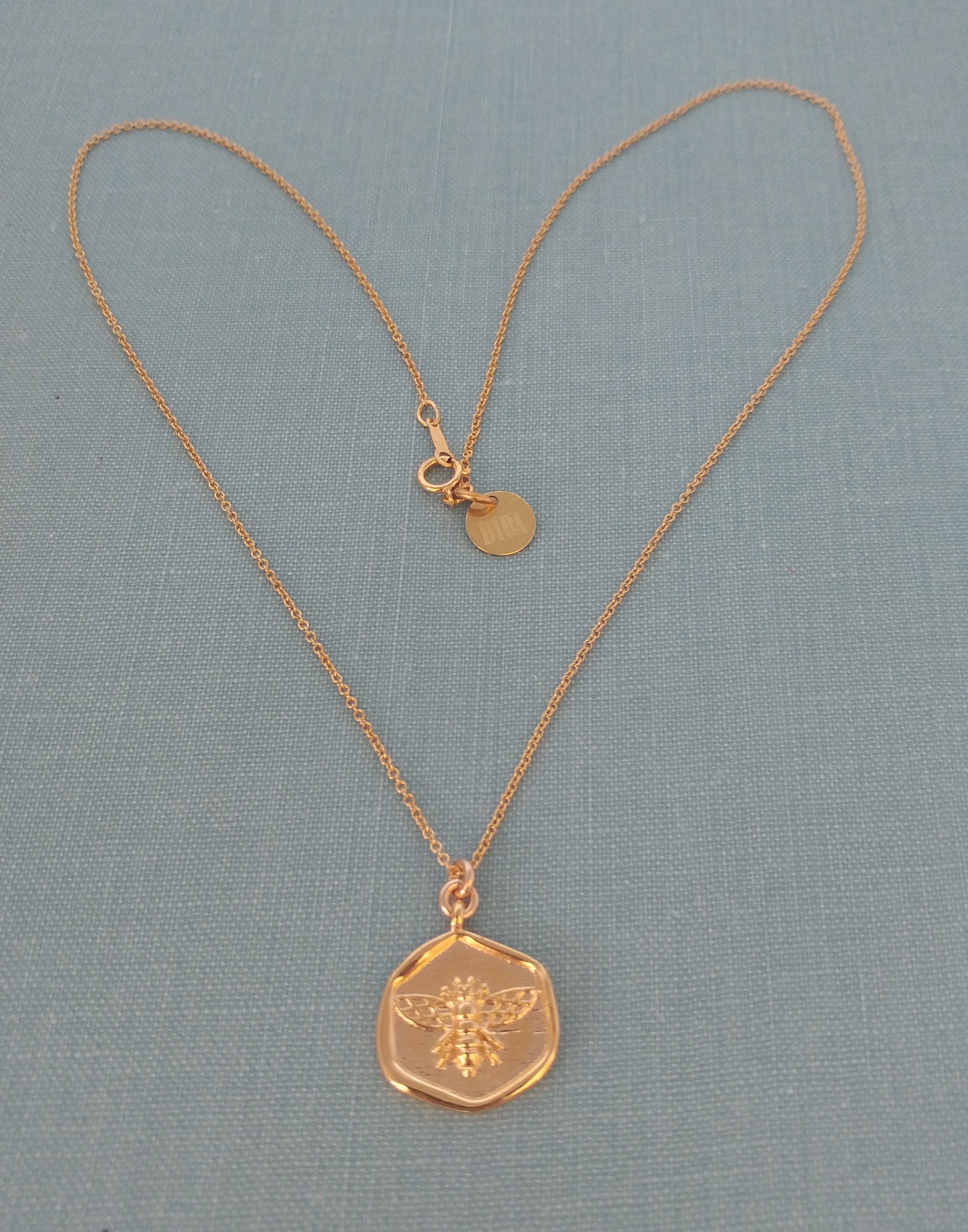 Bumble Bee Medallion Pendant Necklace 14kt Gold Filled Chain Round ...