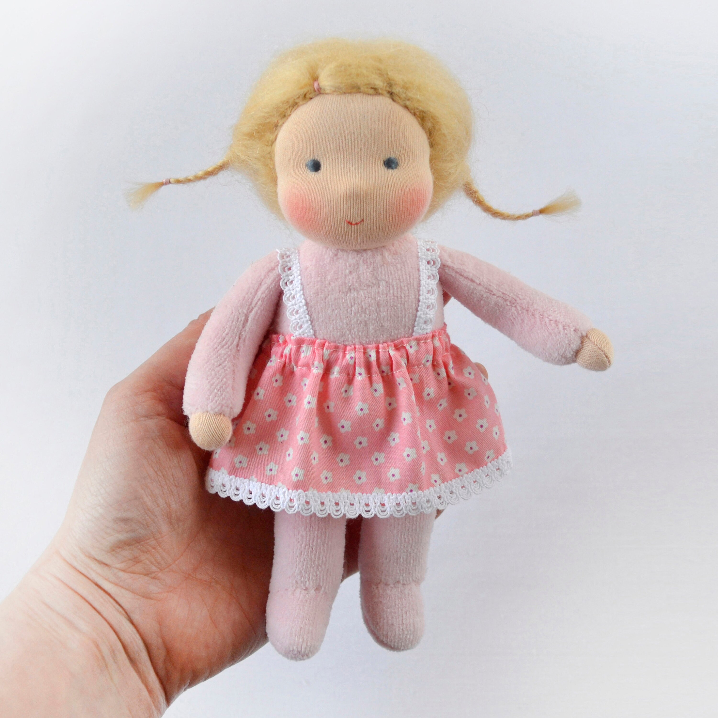 7 Inch/18 Cm Waldorf Pocket Doll. PDF Sewing Pattern and Tutorial. Doll ...