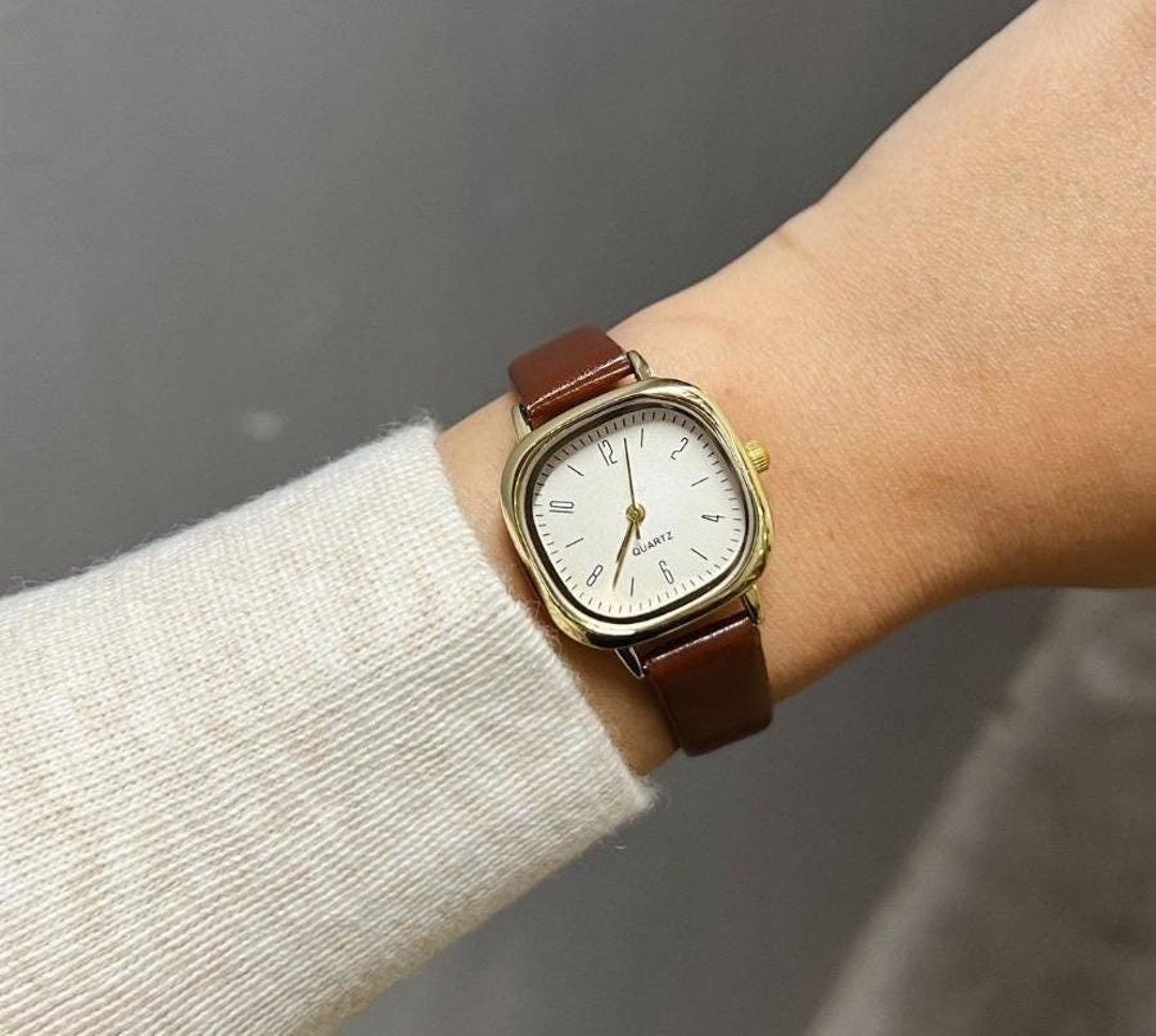 Retro Minimal Vintage Leather Band Women's Wristwatch, Vintage Moni ...
