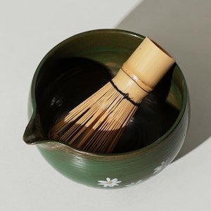 Hand Painted Daisy Green Matcha Bowl Set of 4, Japanese Matcha Tea Set ...