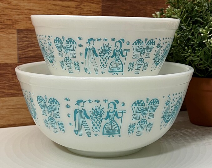 Set of 2 Vintage Amish Butterprint Pyrex Bowls in Aqua Turquoise, Sizes ...
