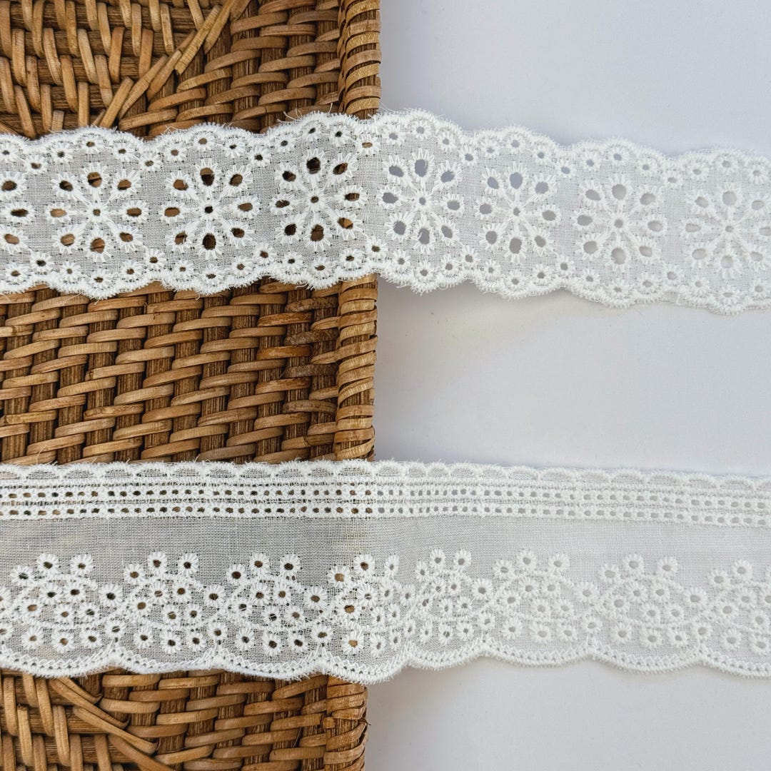 White Cotton Eyelet Lace Trim: Floral Embroidered Scalloped Edge - Etsy