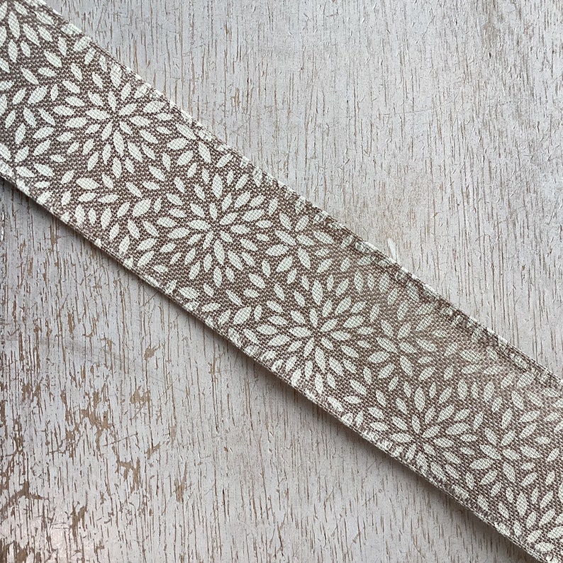 1.5 Tan and White Floral Print Wired Ribbon, Everyday Wired Ribbon ...