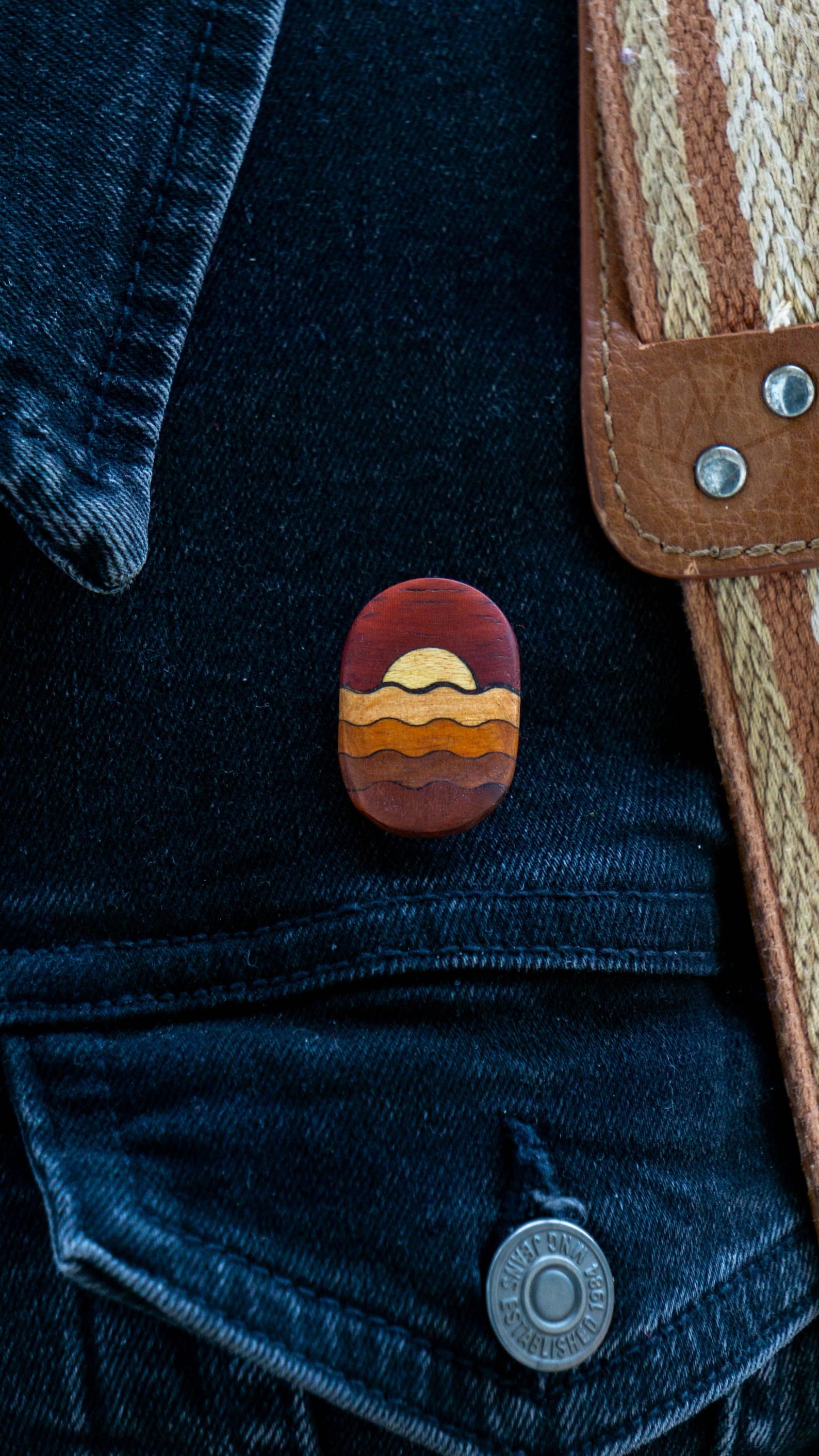 Hand Carved Ocean Sunset Pin Brooch - Ocean Horizon Made From 6 Types ...