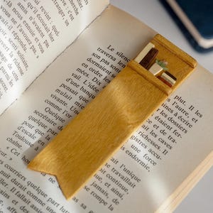 Personalized Wooden Bookshelf Bookmark | Handmade Book Lover Gift ...